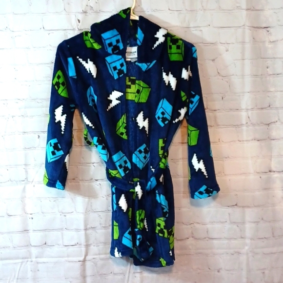 Minecraft | Pajamas | Boys Minecraft Blue Tie Around Fluffy Robe 6 ...